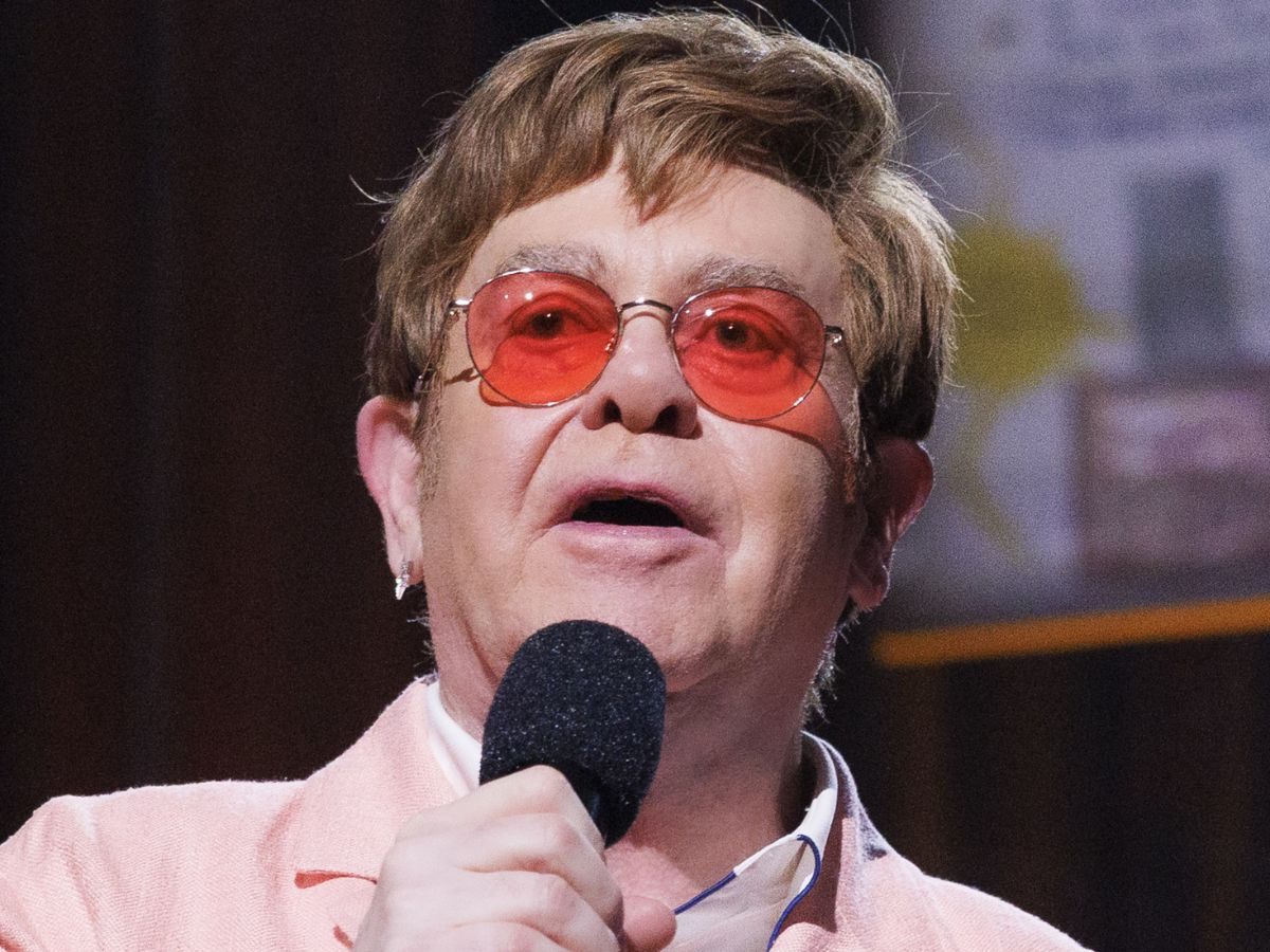 Elton John é anunciado como headliner do Rock’n Rio 2026; veja data | TMC