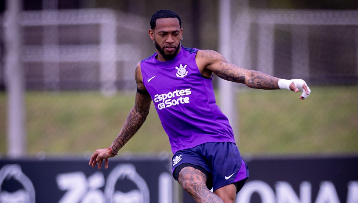 Martinez retorna ao Corinthians com lesão e não deve jogar em 2026 | TMC