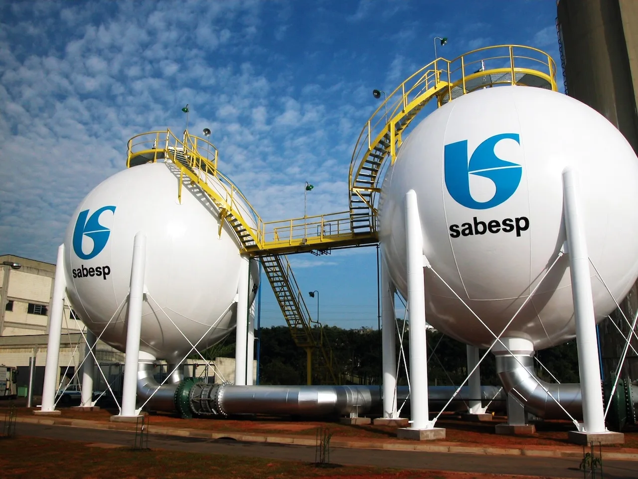 Sabesp admite falha e demite 2 após vazamento de gás no Centro de SP | TMC