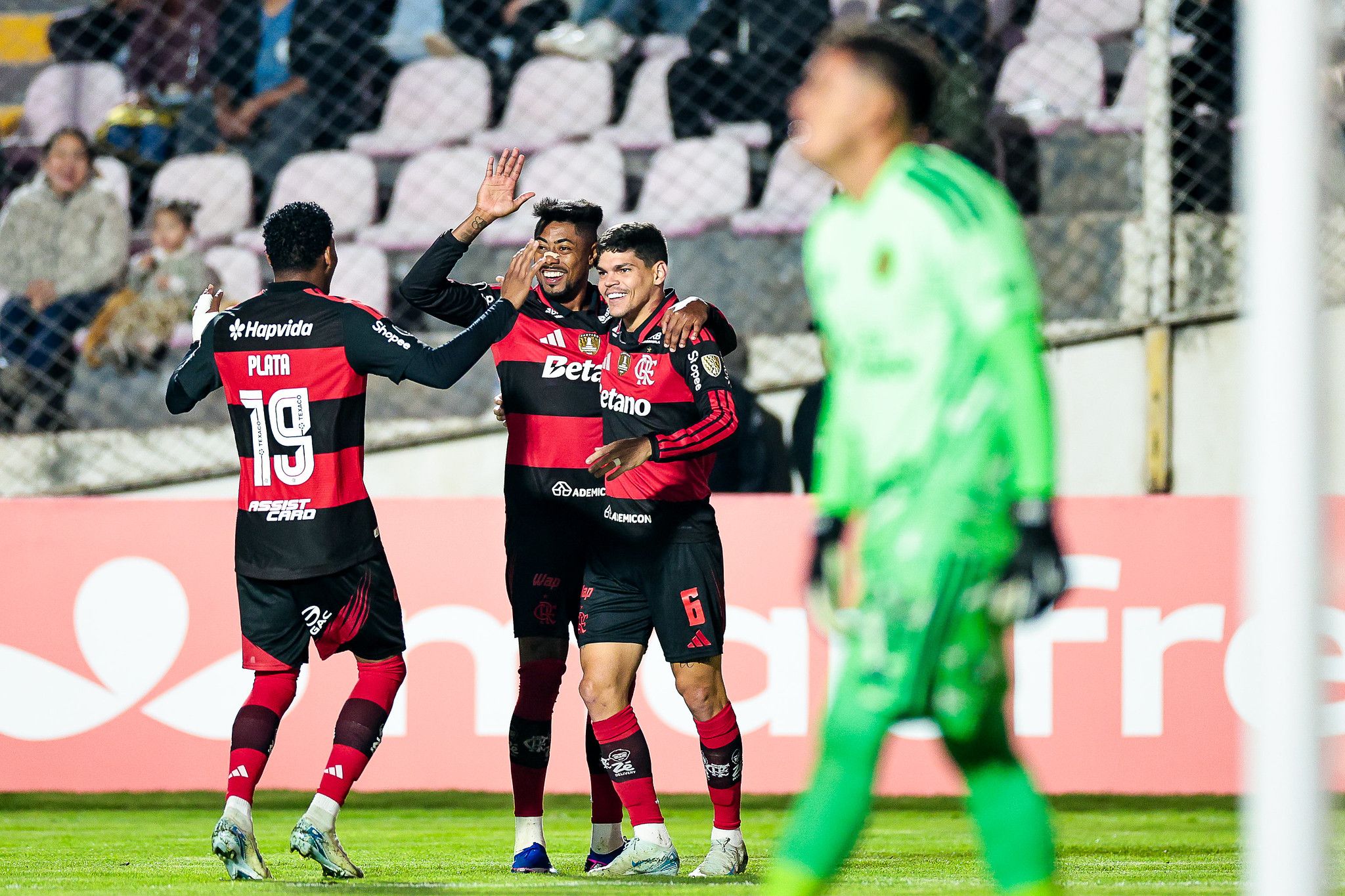 Onde assistir Flamengo x Cusco ao vivo | TMC