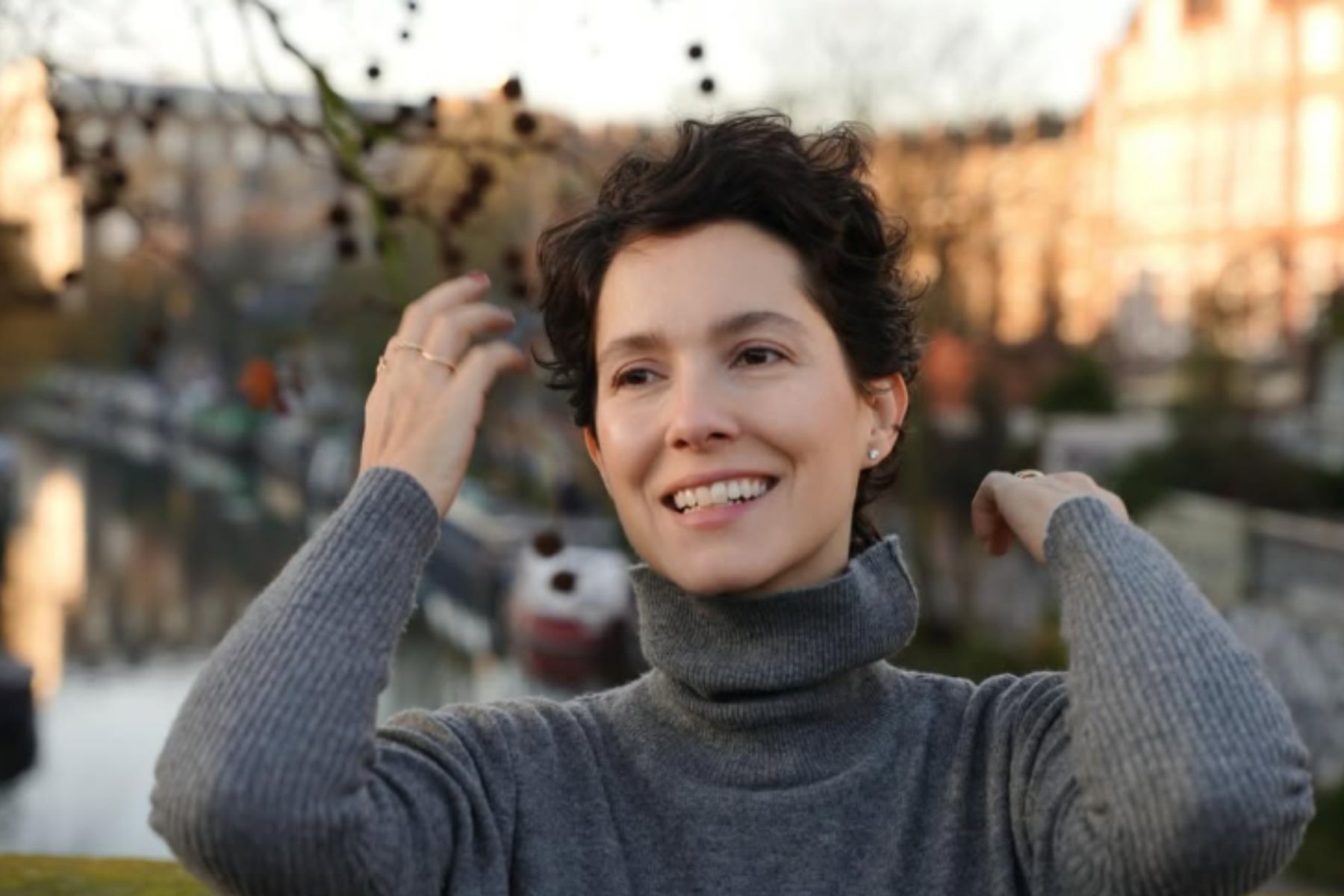 Cecilia Malan revela o motivo de não voltar ao Brasil no Mais Você