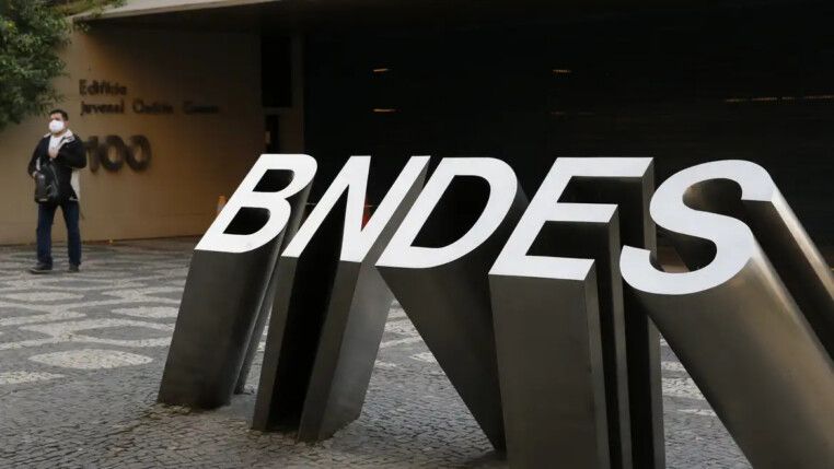 BNDES libera R$ 21,2 bilhões para renovar frotas de caminhões e ônibus ...