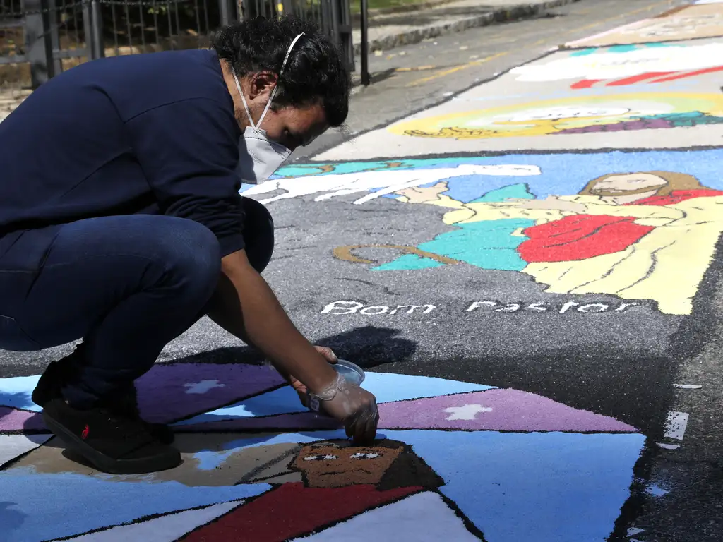 Corpus Christi é feriado? Conheça origem da data e tradição dos tapetes ...