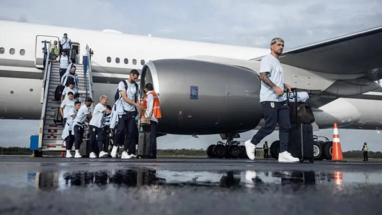 Erro em documentação da Fifa atrasa voo do Uruguai antes de estreia na ...